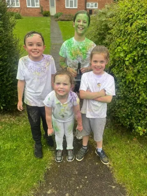 In pictures: Leicestershire school children take part in 'colour dash'