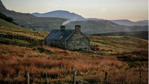 Bothy-bagging: Scotland's best-kept secrets revealed - BBC News