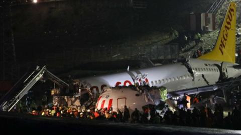Turkey plane: Three dead, 180 hurt as jet skids off runway in Istanbul ...
