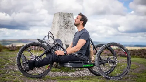 Shrewsbury adventurer Darren Edwards set for South Pole challenge