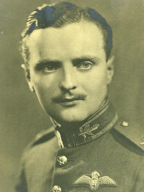 Archie McKellar: The pilot who downed the first German bomber over ...