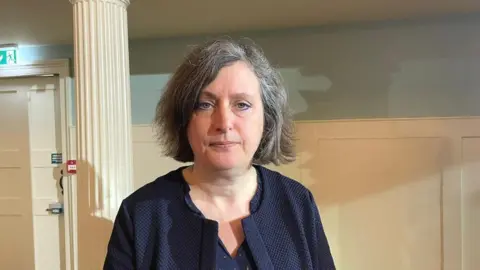 Suffolk PCC candidates discuss mental health call-outs