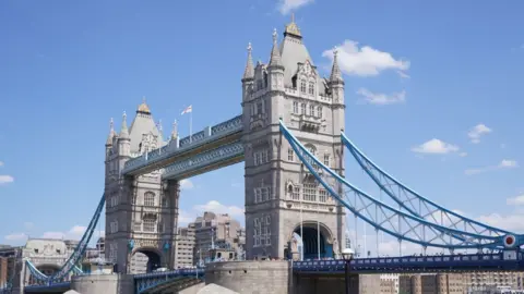 Steve-O spoken to by police over Tower Bridge stunt