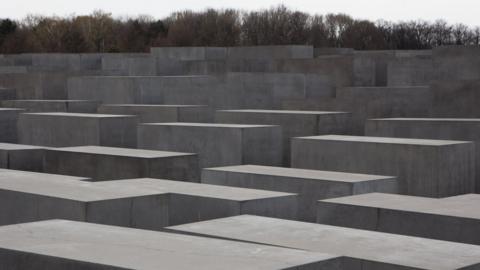 What was the Holocaust? - BBC Newsround