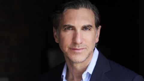 The retailers setting up shop in the metaverse - BBC News