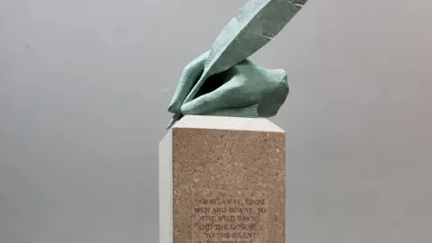 Horsham: Public consulted on Shelley memorial statue