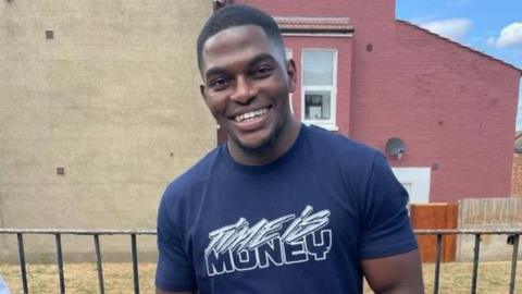 Chris Kaba: Met Police officer to be charged with murder - BBC News