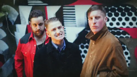 Amazing Snakeheads: Rocker's widow hopes to find brain cancer cure