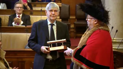 Sir Tom Courtenay given freedom of city of Hull