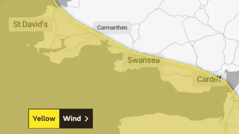 Wales weather: Yellow wind warning this weekend