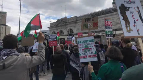 Hundreds demand 'free Palestine' at Cardiff protest
