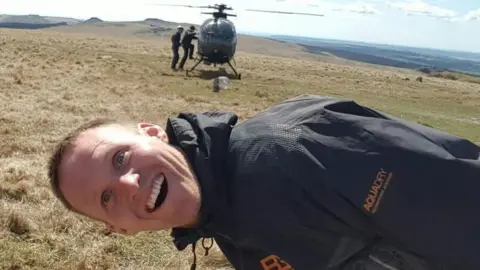 Ex-paratrooper attempts record jump from helicopter without parachute
