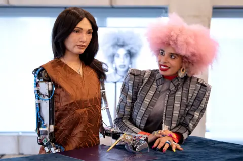 Week in Pictures: 19 - 25 October 2019