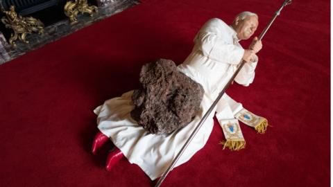 Praying Hitler on display at Churchill's birthplace - BBC News