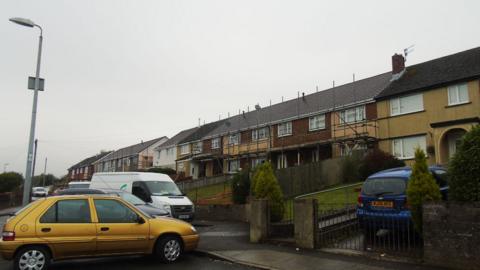 Pontypool: Struggles and opportunity in a valleys town - BBC News