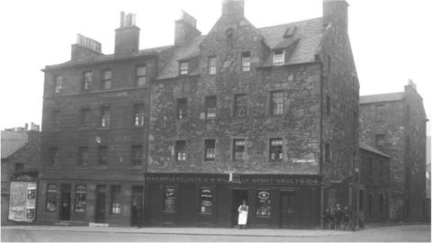 In pictures: Edinburgh's hidden history - BBC News