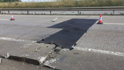 UK heatwave: A11 in Norfolk closed 'as tarmac melts' - BBC News
