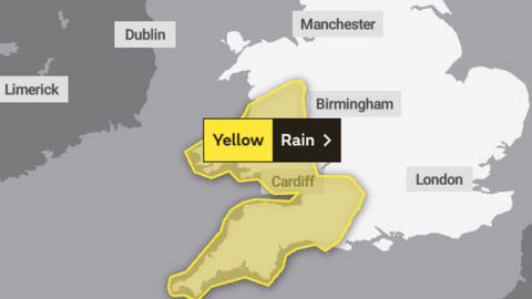 Devon and Cornwall flood and power cuts warning as downpours sweep in ...