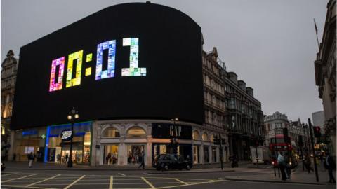 Piccadilly Circus: New screen to make landmark bolder and brighter ...