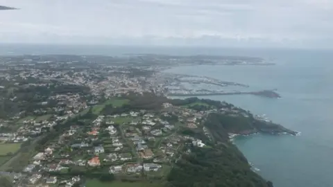 Guernsey unemployment levels rise slightly, States says