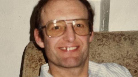 Robert Frid handed extra jail time for Bracknell child kidnapping - BBC ...