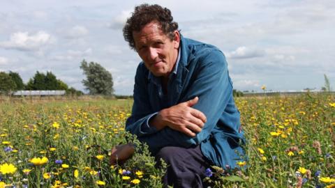 Monty Don on why we should put our phones down and go outside - BBC News