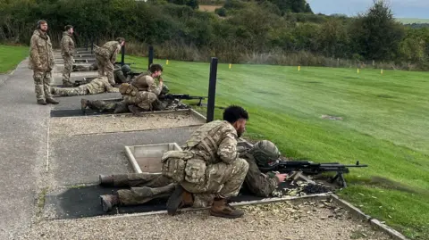 German and British soldiers on Salisbury Plain to boost Nato link