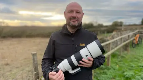 PTSD: Photography helps police officer manage condition