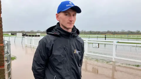 Coronavirus: How the common cold can boot out Covid