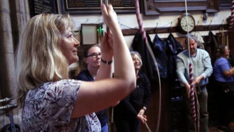 Bell ringers to mark 100 years since the end of First World War - BBC News