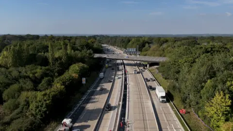 M27 motorway resurfacing work at heart of £83m upgrade starts