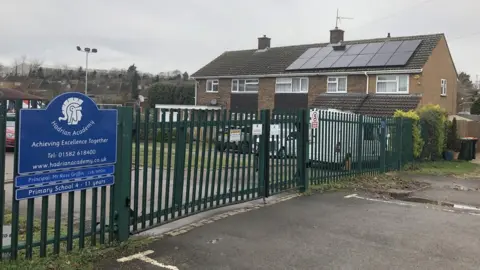 Dunstable school withdraws plan to fence-off couple's home