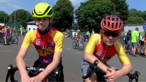 Mark Cavendish: Dad 'immensely proud' of son's Tour de France achievements