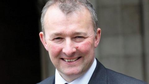 Covid: Has pandemic emboldened Wales' devolution calls? - BBC News