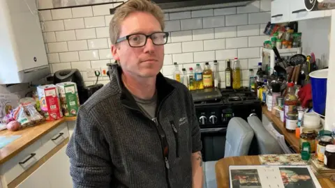 Former homeless councillor tells Braverman to quit