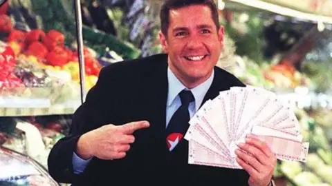Graham Norton leads tributes to TV star Dale Winton