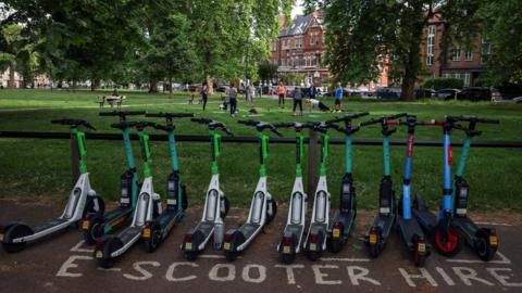London's e-scooter hire trial extended until 2023 - BBC News