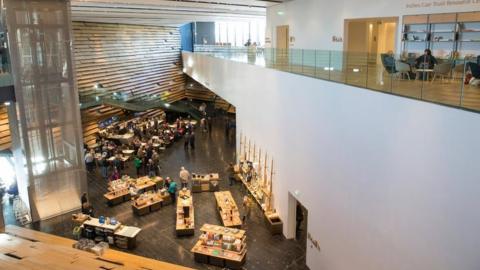 Dundee's V&A museum 'worth £75m a year' to Scottish economy - BBC News