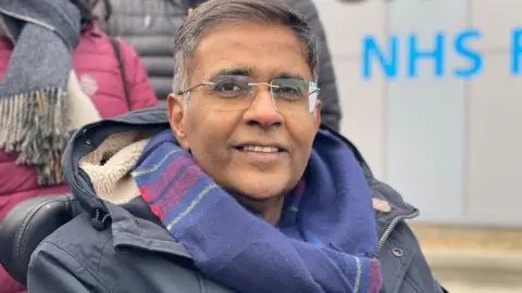 Doctor with incurable cancer overwhelmed by support for fundraiser