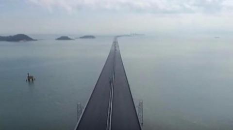 Hong Kong-Zhuhai bridge: World's longest sea bridge in pictures - BBC News