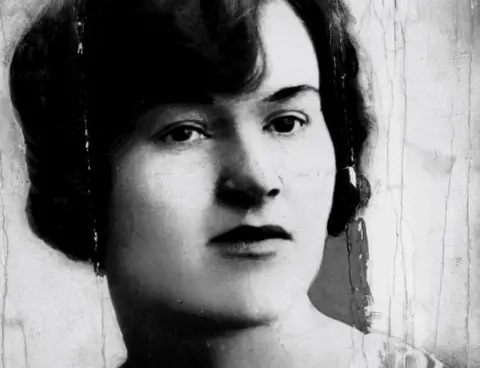 Edith Thompson: The wife who was executed for her lover's crime