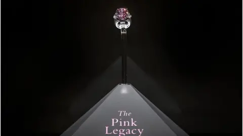 Pink Legacy diamond sold for world record price