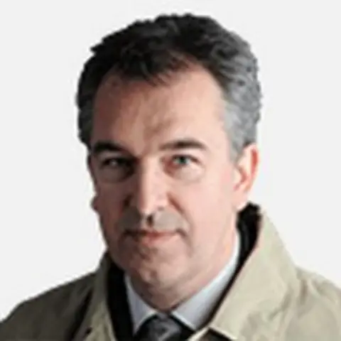 James Webb telescope: Icy moon Enceladus spews massive water plume