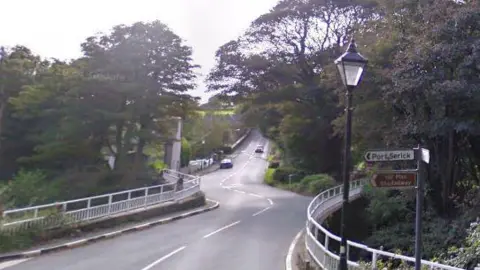 Sunken road closed for investigations and repairs