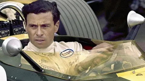 Woman, 73, dies in three-vehicle crash in Fife