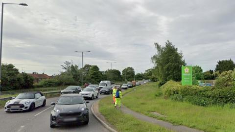 A12 reopens several hours after 'serious' crash - BBC News