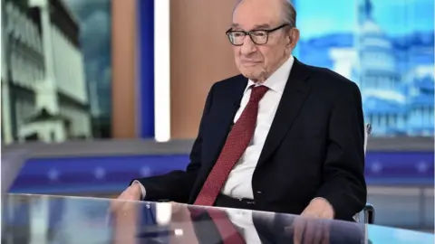 Trump populism a 'shout of pain', says Greenspan