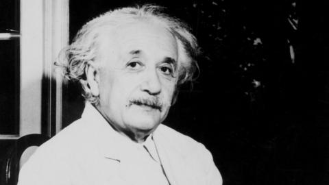 The man who made Einstein world-famous - BBC News