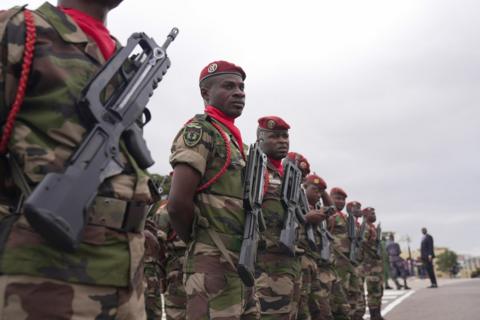 Gabon coup leader Brice Nguema wey remove Ali Bongo promise free elections - But e no give date ...