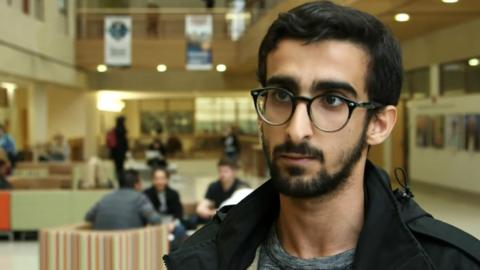 Young Saudis weigh up crown prince's crackdown - BBC News